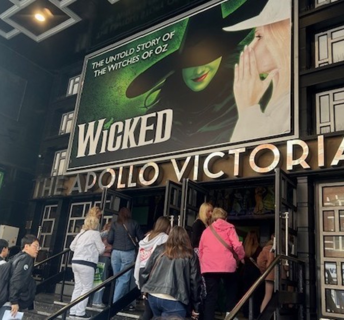 Wicked memories at the Apollo Victoria Theatre - Warren - Specialists ...